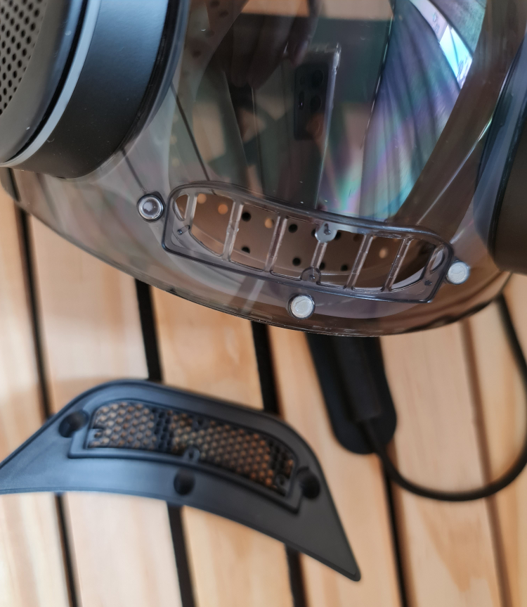 Razer Zephyr review - Transparent Social Smart mask with RGB | TechNave