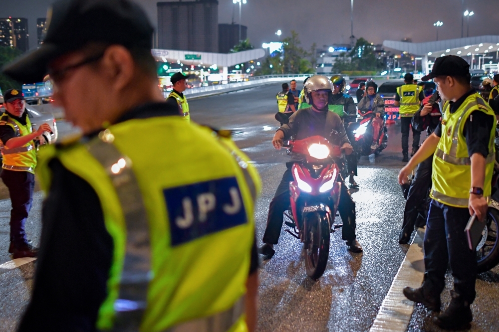 JPJ blacklists drivers with 3 types of summonses starting this July ...