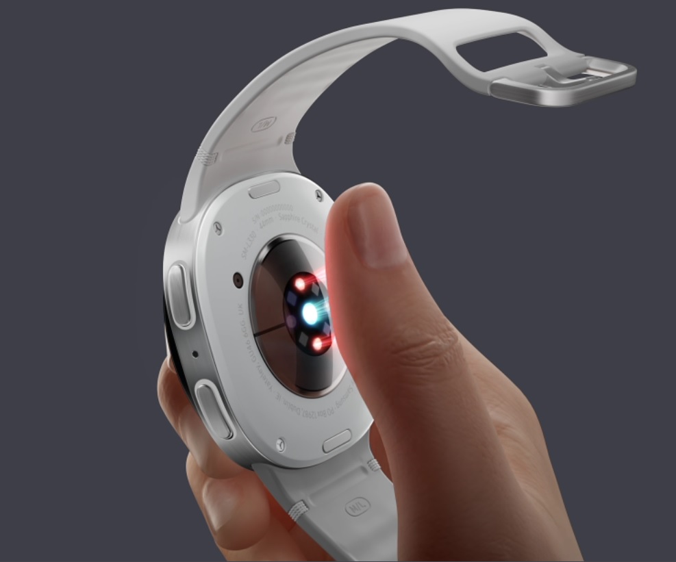 Comprehensive heart health monitoring with the Samsung Galaxy Watch8 ...