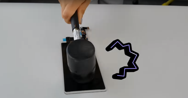 Samsung showcased unbreakable display panel in a Youtube | TechNave