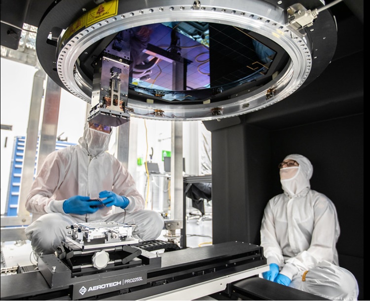 A team of researchers just made the world's first 3200MP camera | TechNave